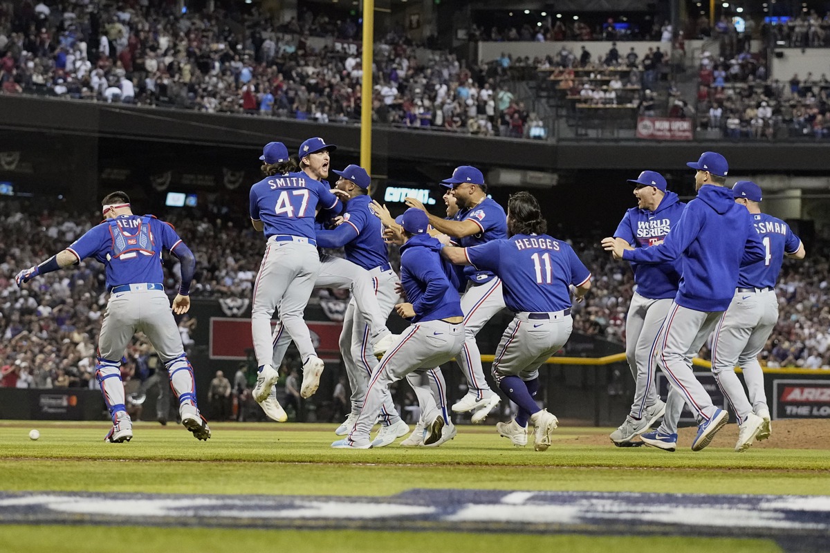 Texas Rangers win first World Series title with 5-0 win over Diamondbacks in Game 5 - Las Vegas ...