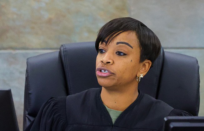 Photograph : Davis Pleads Not Guilty in Tupac Murder - Las Vegas Sun News