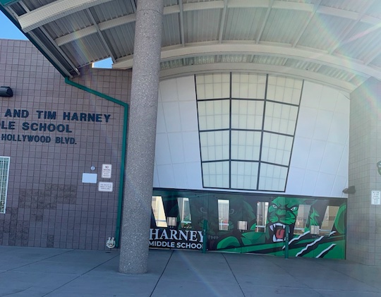 Photograph : Harney Middle School - Las Vegas Sun News