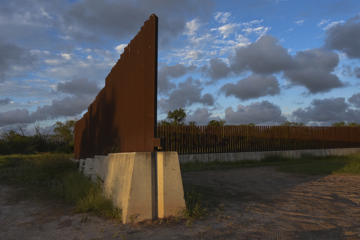 Biden's movable wall is criticized by environmentalists and those who ...