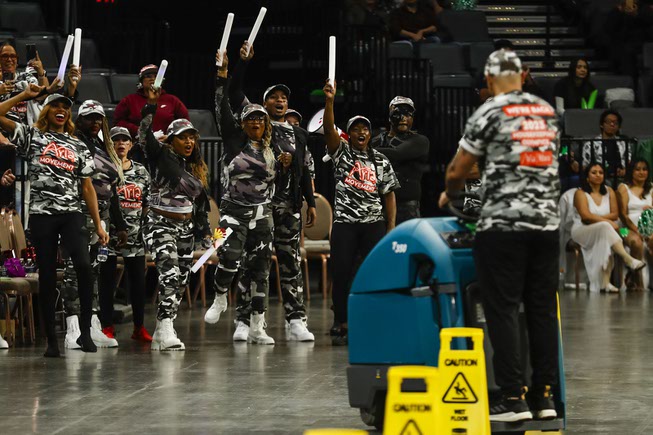 Photograph : Housekeeping Olympics - Las Vegas Sun News