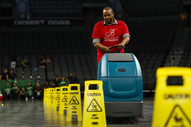 Photograph : Housekeeping Olympics - Las Vegas Sun News