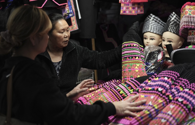 In the US, Hmong 'new year' recalls ancestral spirits while teaching ...
