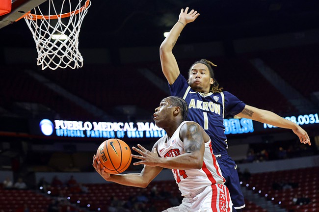 Game day: UNLV survives against Akron, 72-70 - Las Vegas Sun News