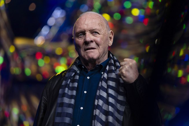 Photograph : Sir Anthony Hopkins Visits Awakening Cast - Las Vegas Sun News