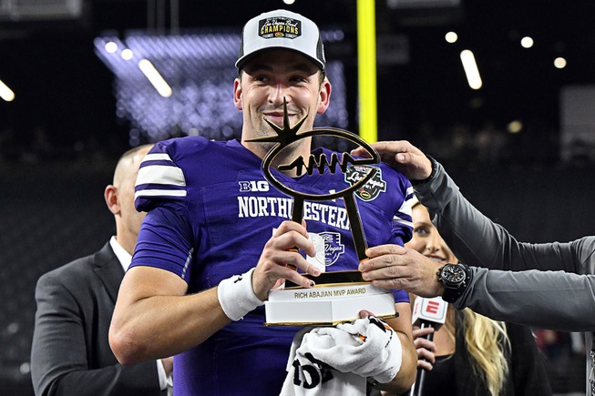 Photograph : 2023 Vegas Bowl - Las Vegas Sun News