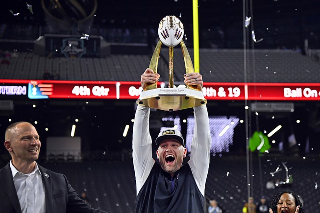 Photograph : 2023 Vegas Bowl - Las Vegas Sun News