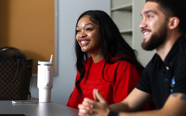Photograph : UNLV Super Bowl Interns - Las Vegas Sun News