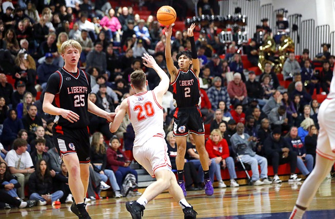 Photograph : Liberty Defeats Bishop Gorman, 72-65 - Las Vegas Sun News