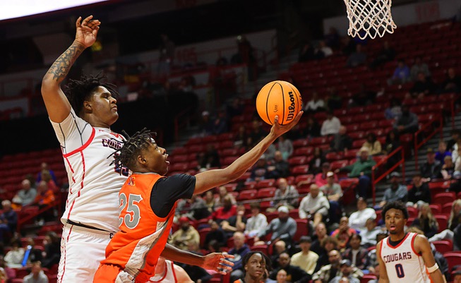 Photograph : Bishop Gorman Defeats Coronado to Win State Championship ...