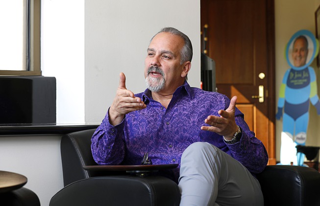 Photograph : Jesus Jara Interview - Las Vegas Sun News