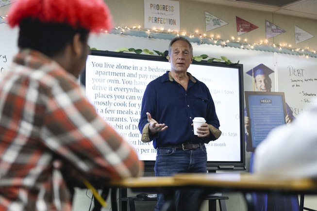 Photograph : TV's Mike Rowe Announces Trades Scholarship - Las Vegas ...