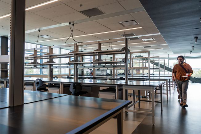 Photograph : UNLV AEB - Las Vegas Sun News