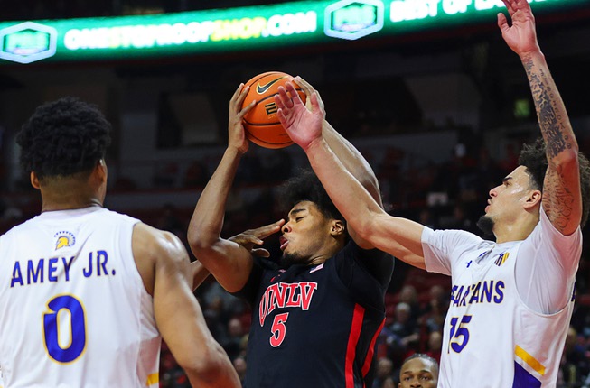 Photograph : UNLV vs San Jose State - Las Vegas Sun News