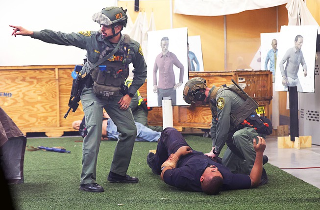 Photograph : Metro Police News Conference at JETI - Las Vegas Sun News