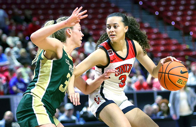 Photograph : Lady Rebels Defeat Rams, 62-52 - Las Vegas Sun News