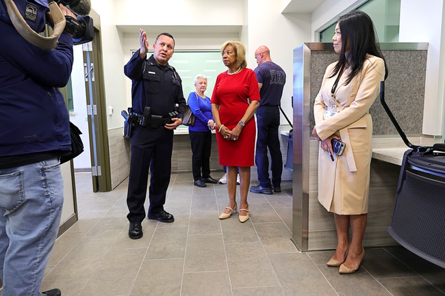 New command station expands reach of police in growing North Las Vegas ...