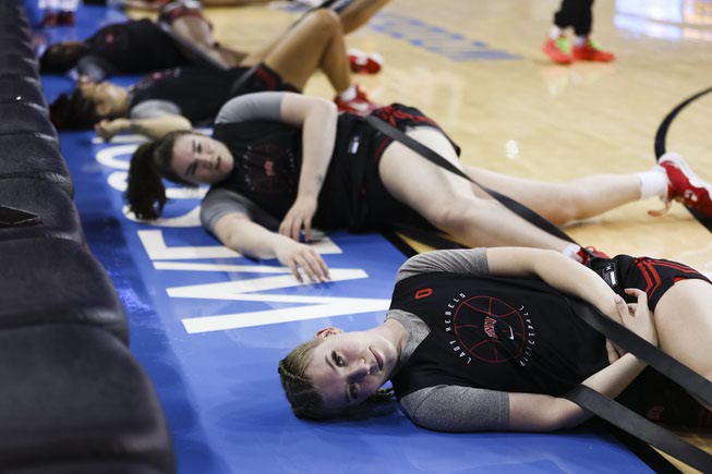 Photograph : UNLV Lady Rebels at UCLA - Las Vegas Sun News