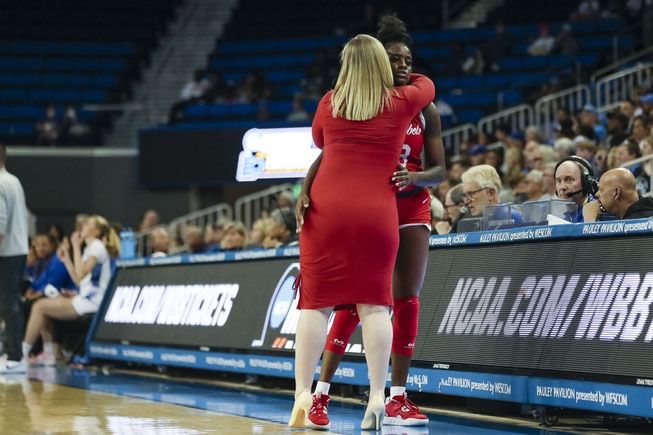 Photograph : UNLV Lady Rebels vs Creighton Bluejays - Las Vegas Sun News