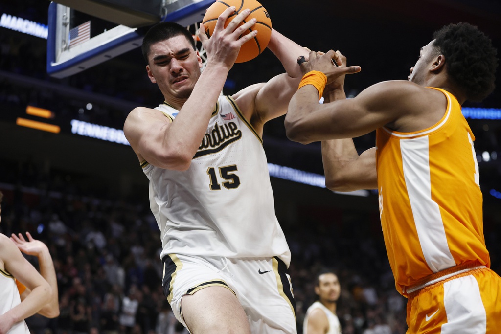 Purdue's Zach Edey is the overwhelming choice for 2nd straight AP ...