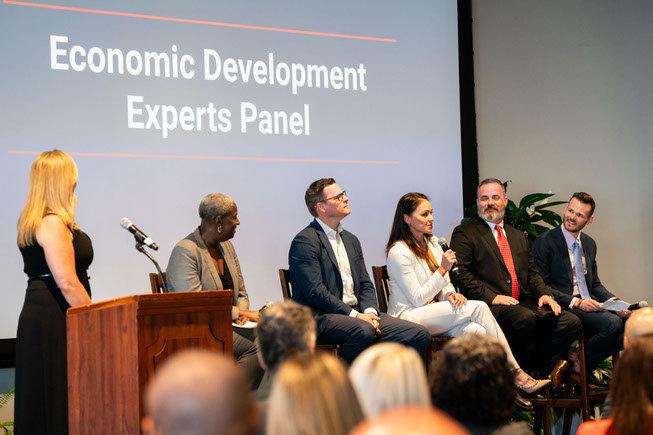 Photograph : LVGEA Annual State of Economic Development - Las Vegas Sun ...