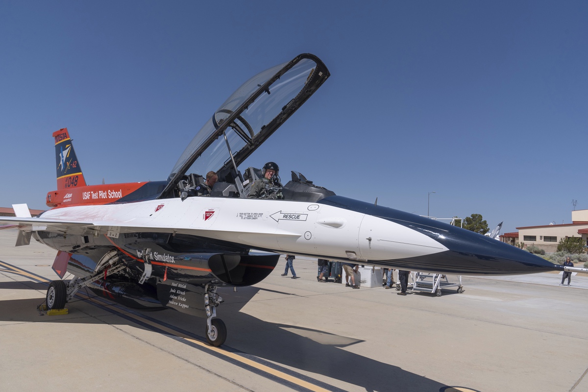 An AI-controlled fighter jet took the Air Force leader for a historic ...