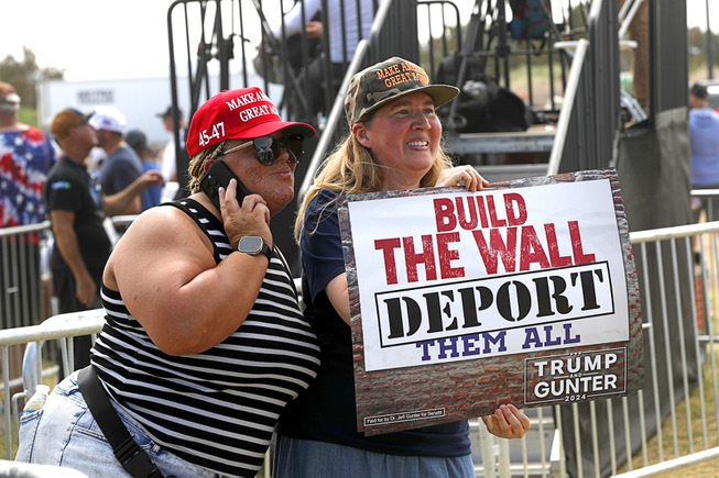 Photograph : Trump Rally At Sunset Park - Las Vegas Sun News