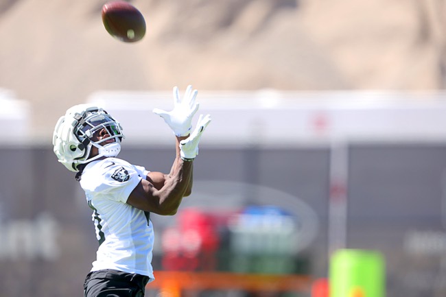 Raiders’ offense has a long way to go as team breaks before training ...
