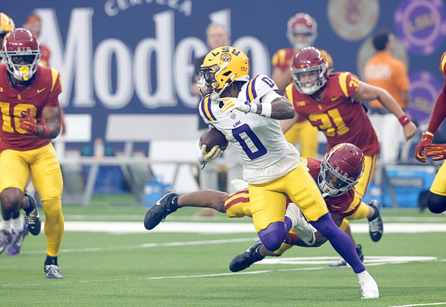 Photograph : USC defeats LSU in Modelo Kickoff Classic - Las Vegas Sun News