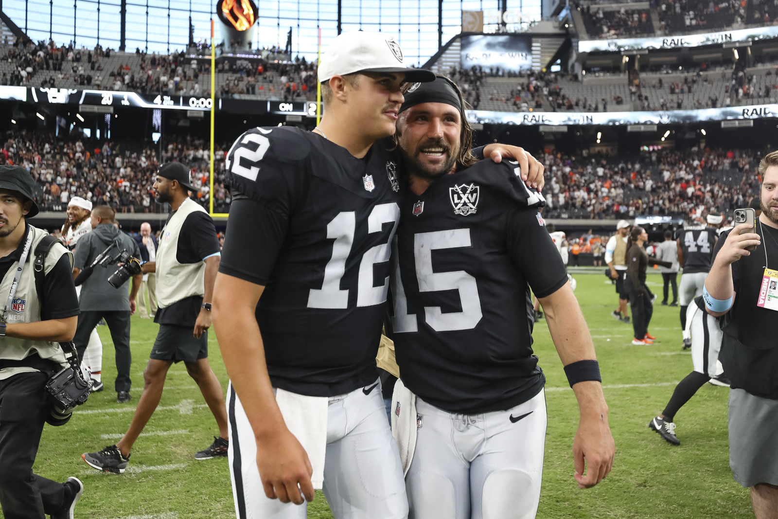 Raiders Defeat Browns, 20-16 - Las Vegas Sun News