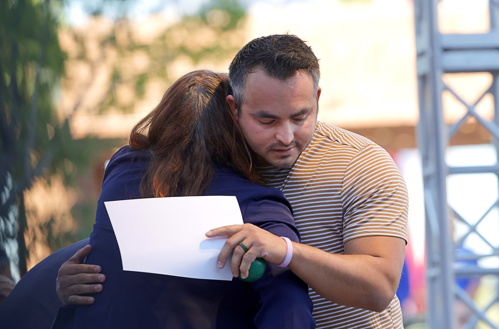 Amazon subsidiary Zoox prepares to launch driverless taxis in Las Vegas ...