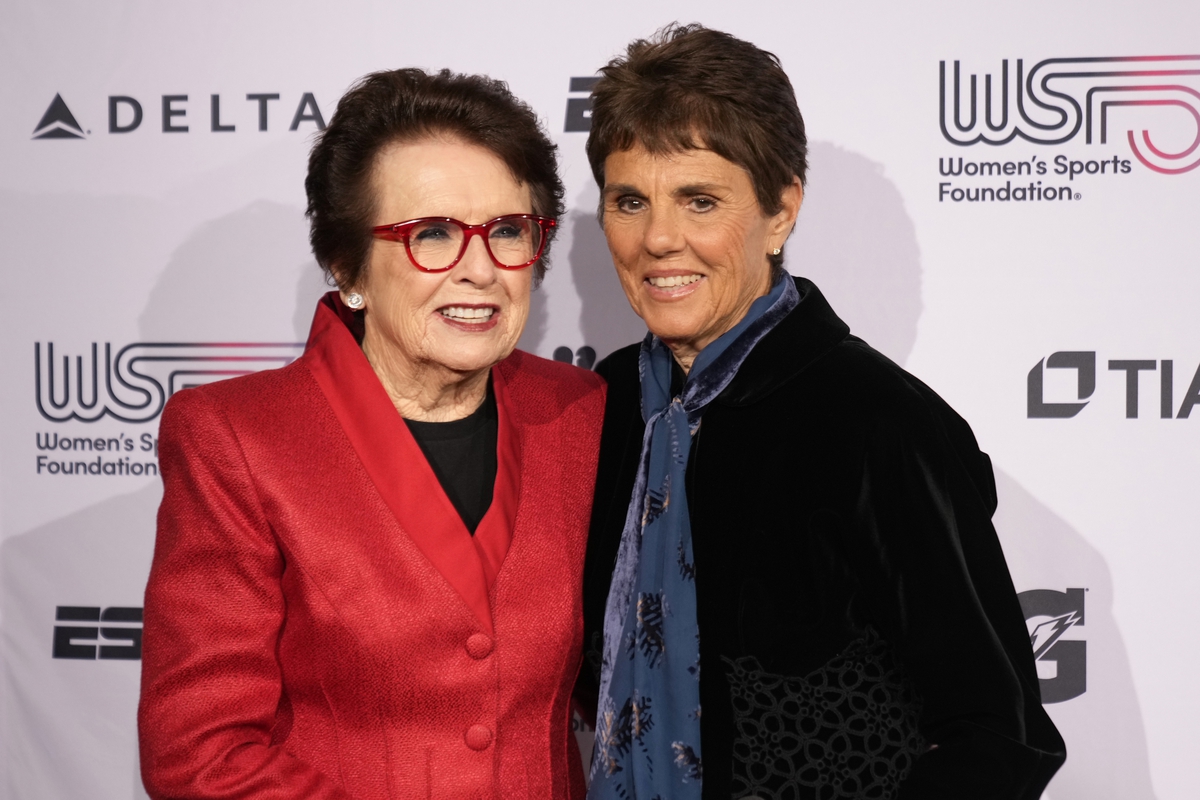 Billie Jean King and 100 athletes celebrate the 50th anniversary of her ...