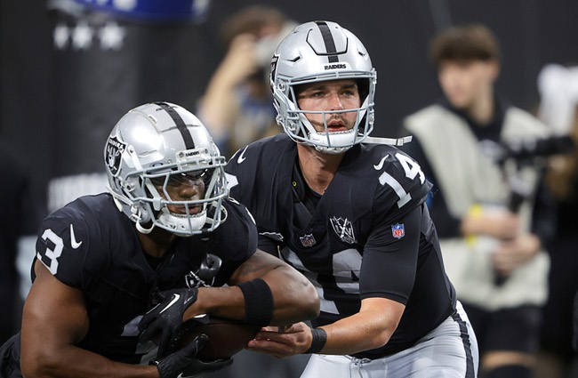 Photograph : Oct. 27: Raiders Warmups - Las Vegas Sun News