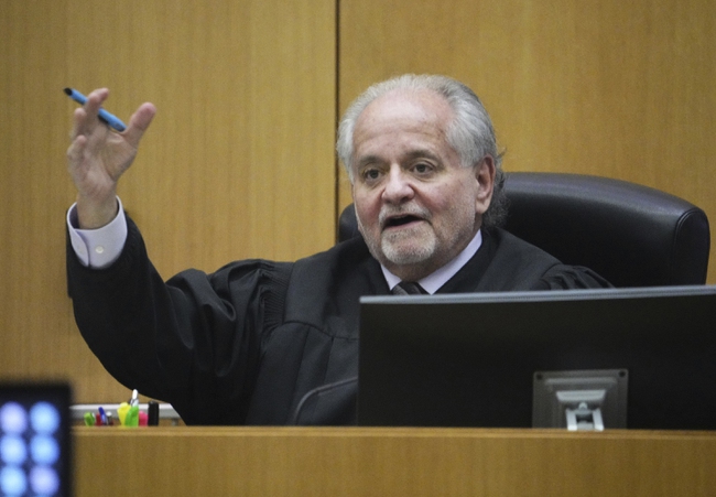 Judge recuses himself in Arizona fake elector case after urging ...