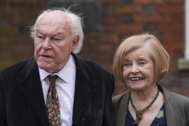 Timothy West, acclaimed British actor and lover of UK's waterways, dies ...