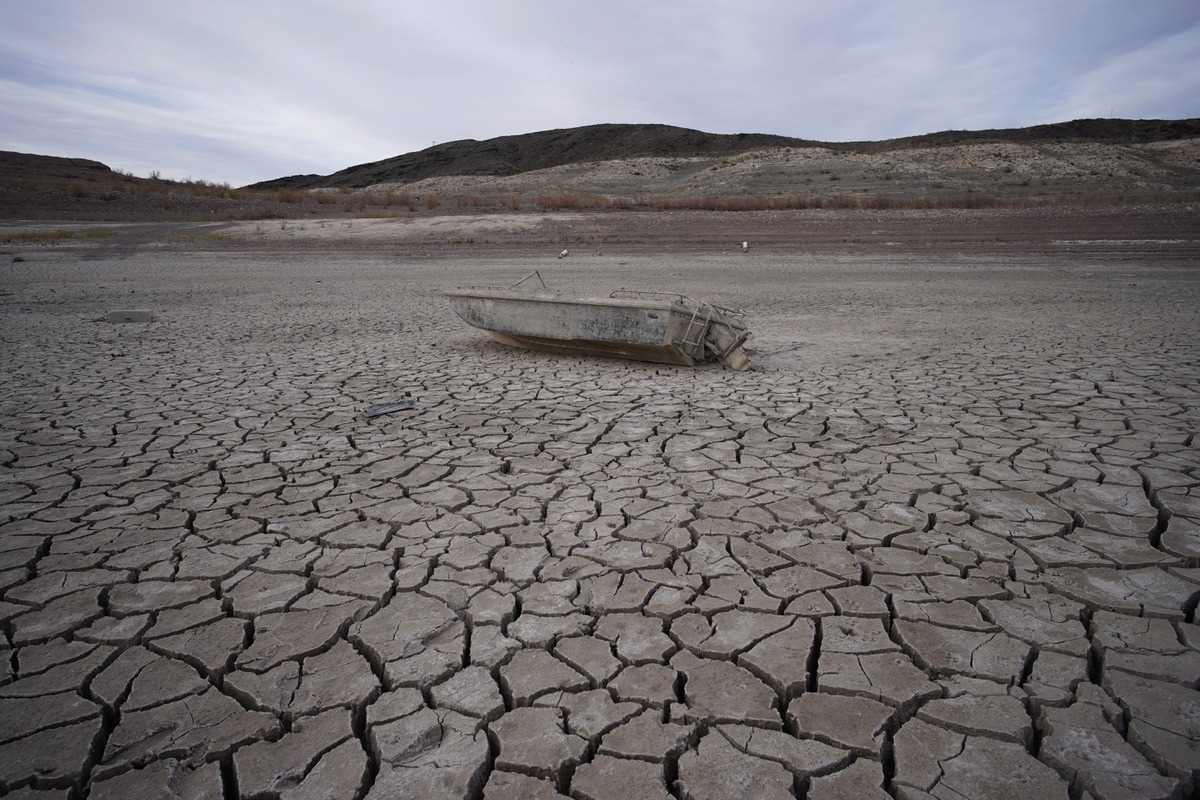 Hundreds illegally camped in Lake Mead National Recreation Area forced ...