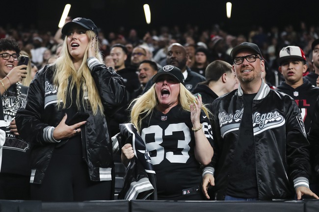 Photograph : Raiders vs Falcons - Las Vegas Sun News