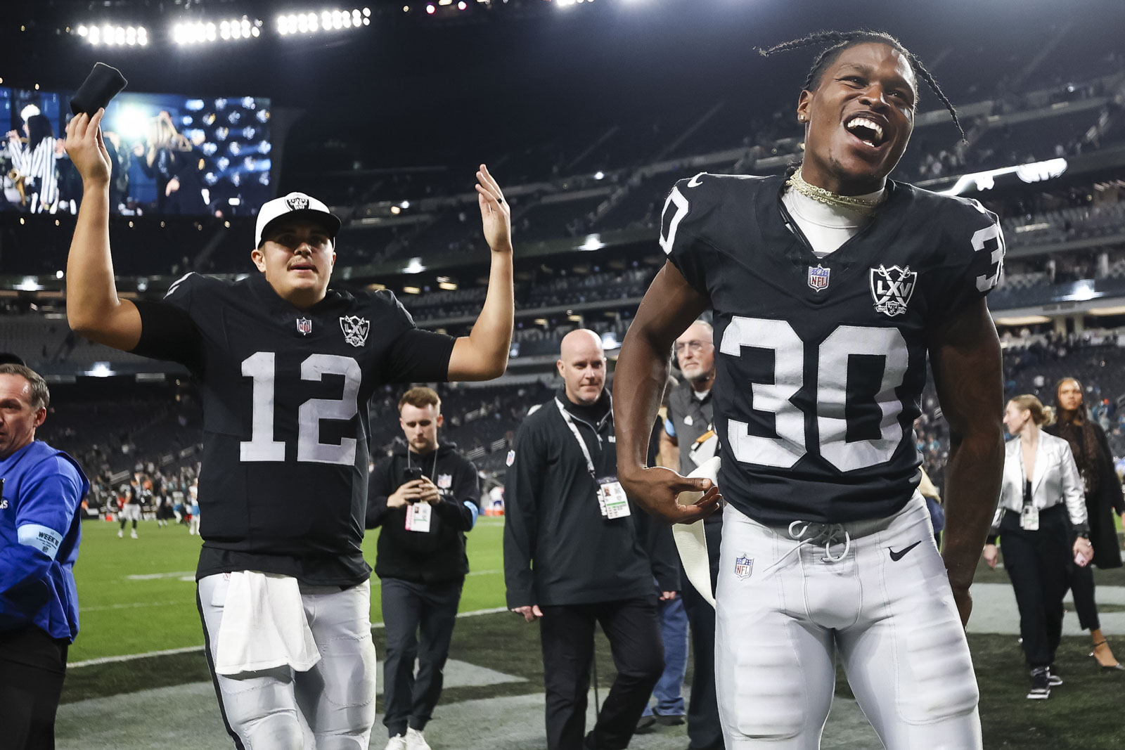 Raiders Defeat Jaguars, 19-14 - Las Vegas Sun News