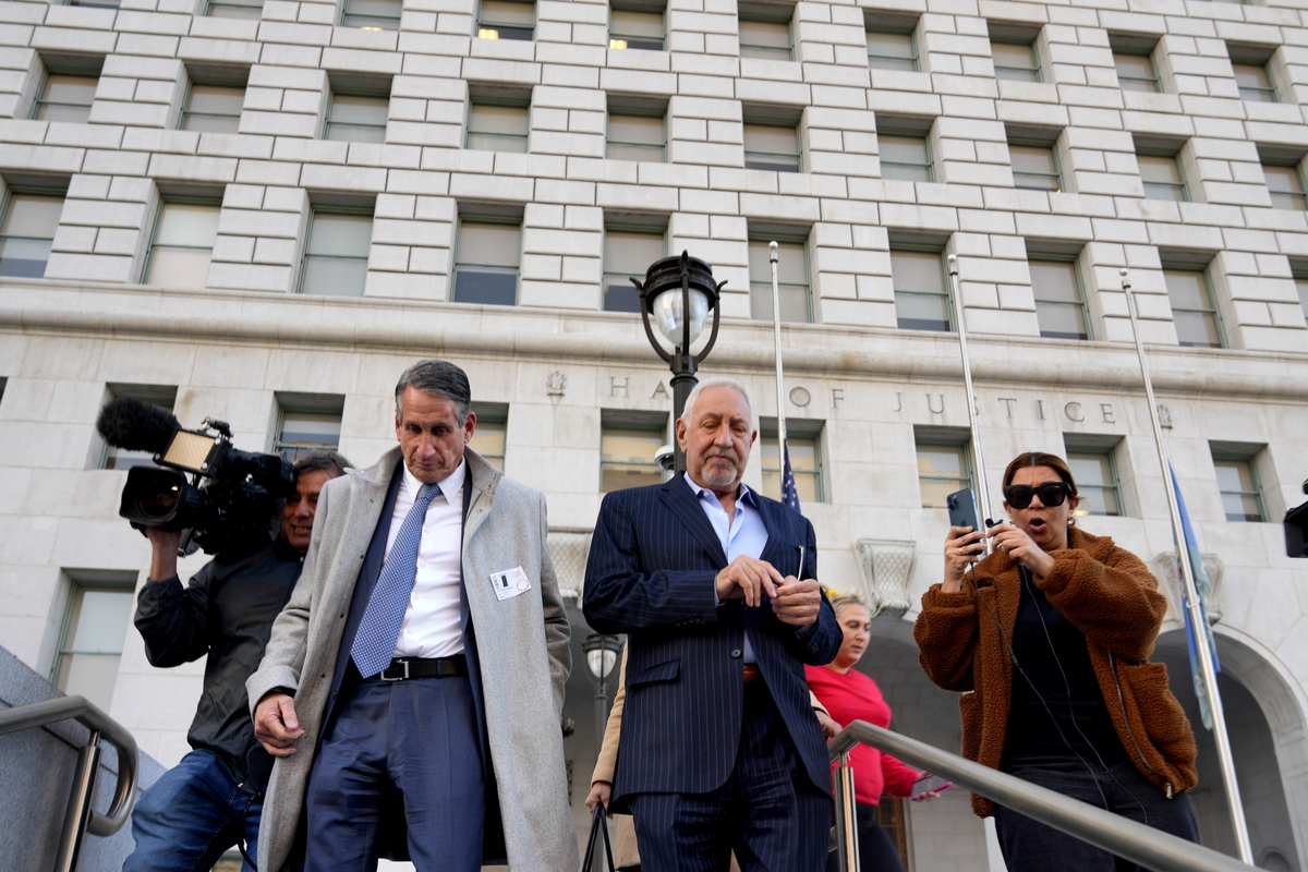 New LA district attorney meets with Menendez brothers' family as he ...