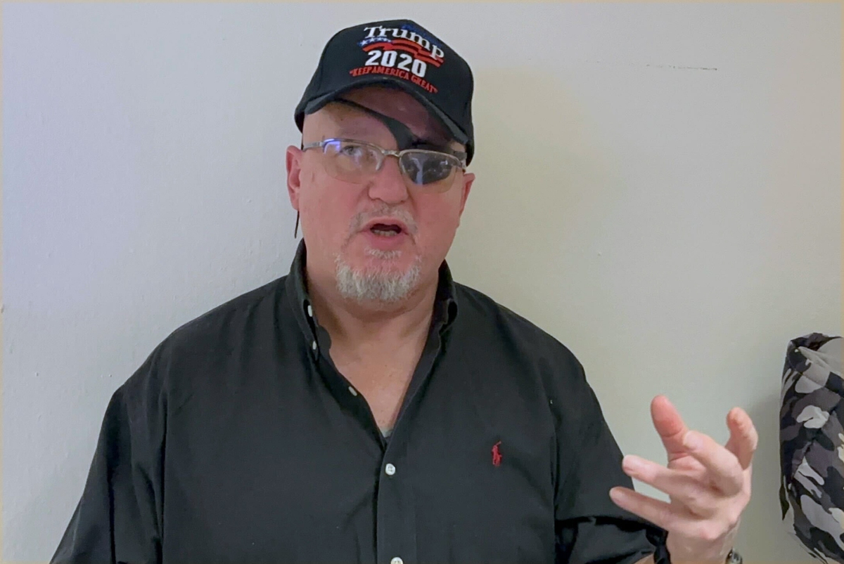 Oath Keepers founder Stewart Rhodes visits Capitol Hill after Trump ...