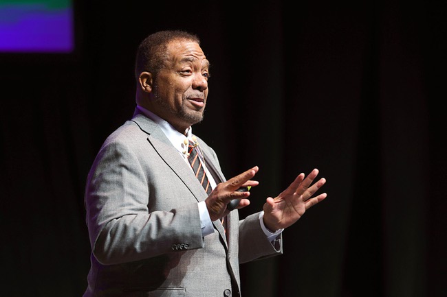 President Keith Whitfield announces he's leaving UNLV - Las Vegas Sun News