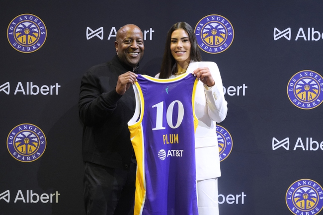 Kelsey Plum joins LA Sparks in a reunion with former Aces teammate ...