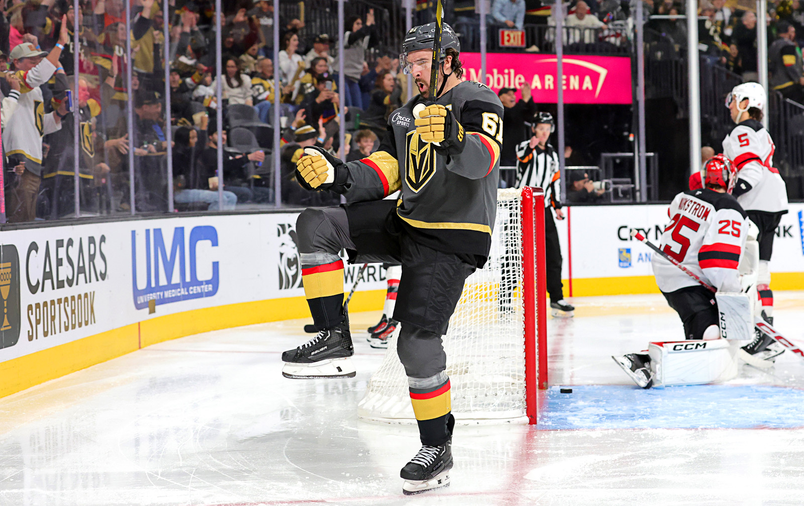 Golden Knights Shut Out Devils 2-0 - Las Vegas Sun News