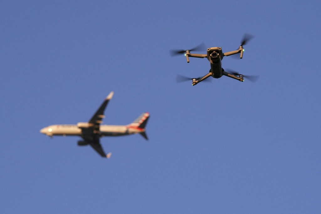Drones pose increasing risk to airliners near major US airports - Las ...