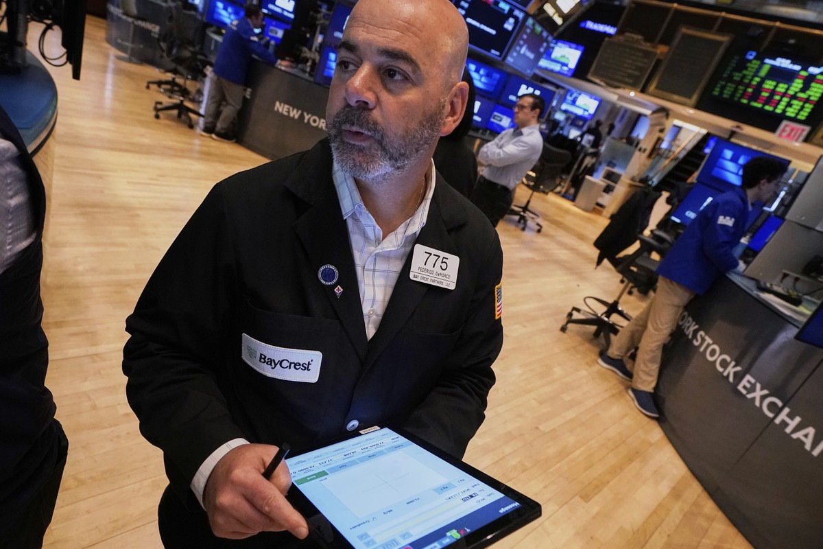 Wall Street keeps rising, even as U.S. households keep getting more ...