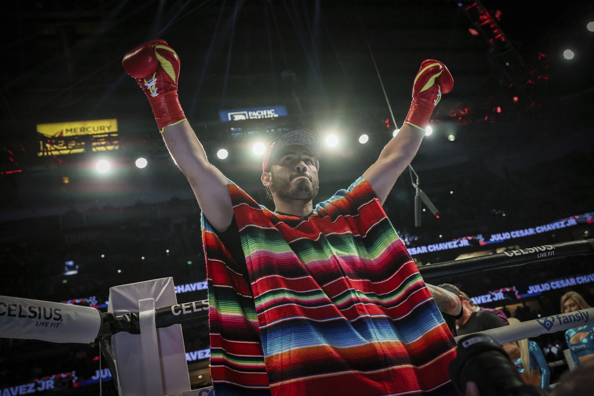 Mexican boxer Chávez arrested by ICE in LA for deportation, federal ...