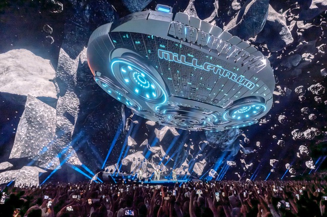 Backstreet Boys blast off 'Into the Millennium' with Sphere residency ...