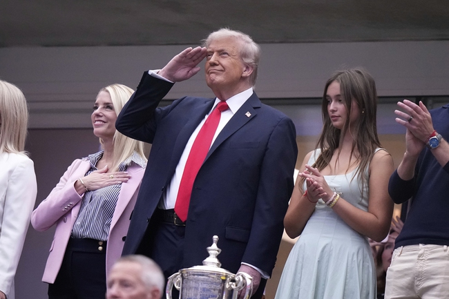 Trump's US Open visit sparks boos and long security lines - Las Vegas ...