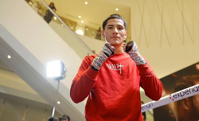 Photograph : Undercard workout at Fontainebleau - Las Vegas Sun News