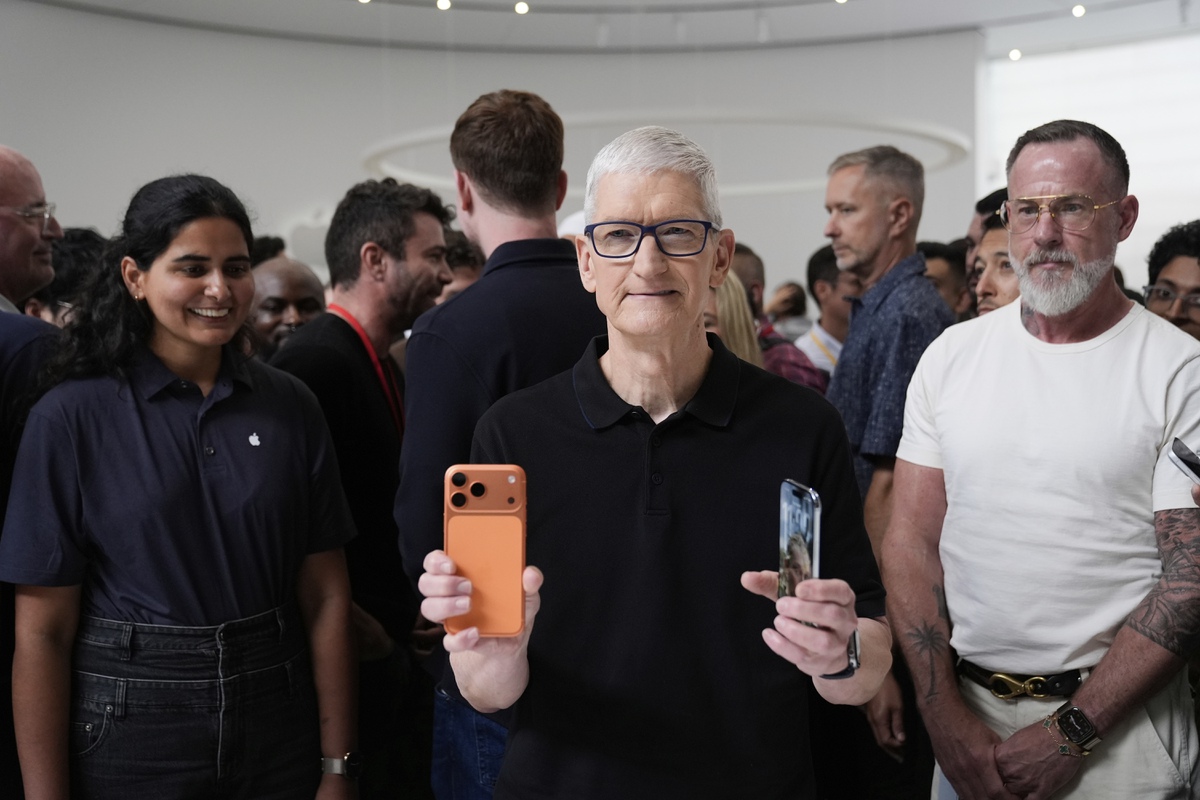 Air continues iPhone’s evolution in 17th lineup - Las Vegas Sun News